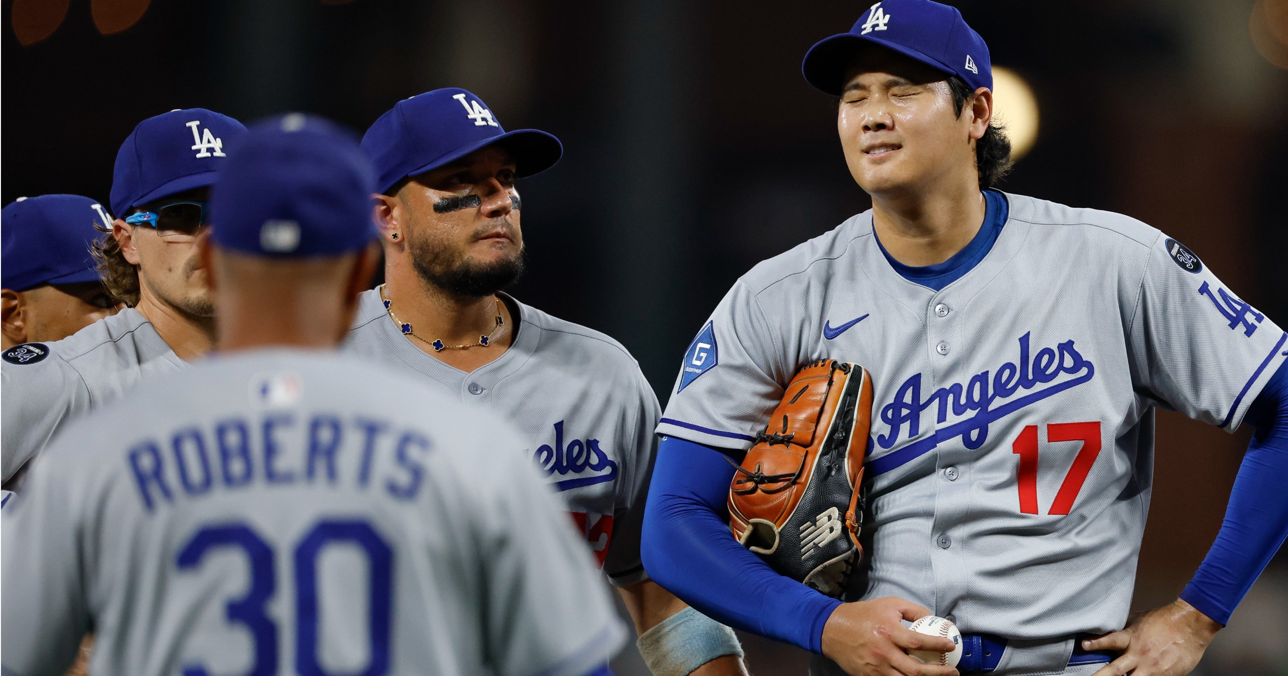 「ロバーツ監督、ピッチャー交代が昔から下手…」NHK解説者が疑問視、“ドジャース監督の投手起用ミス”「7年前も悲劇」「最後は“クローザー大谷翔平”だ」 - MLB - Number Web ...
