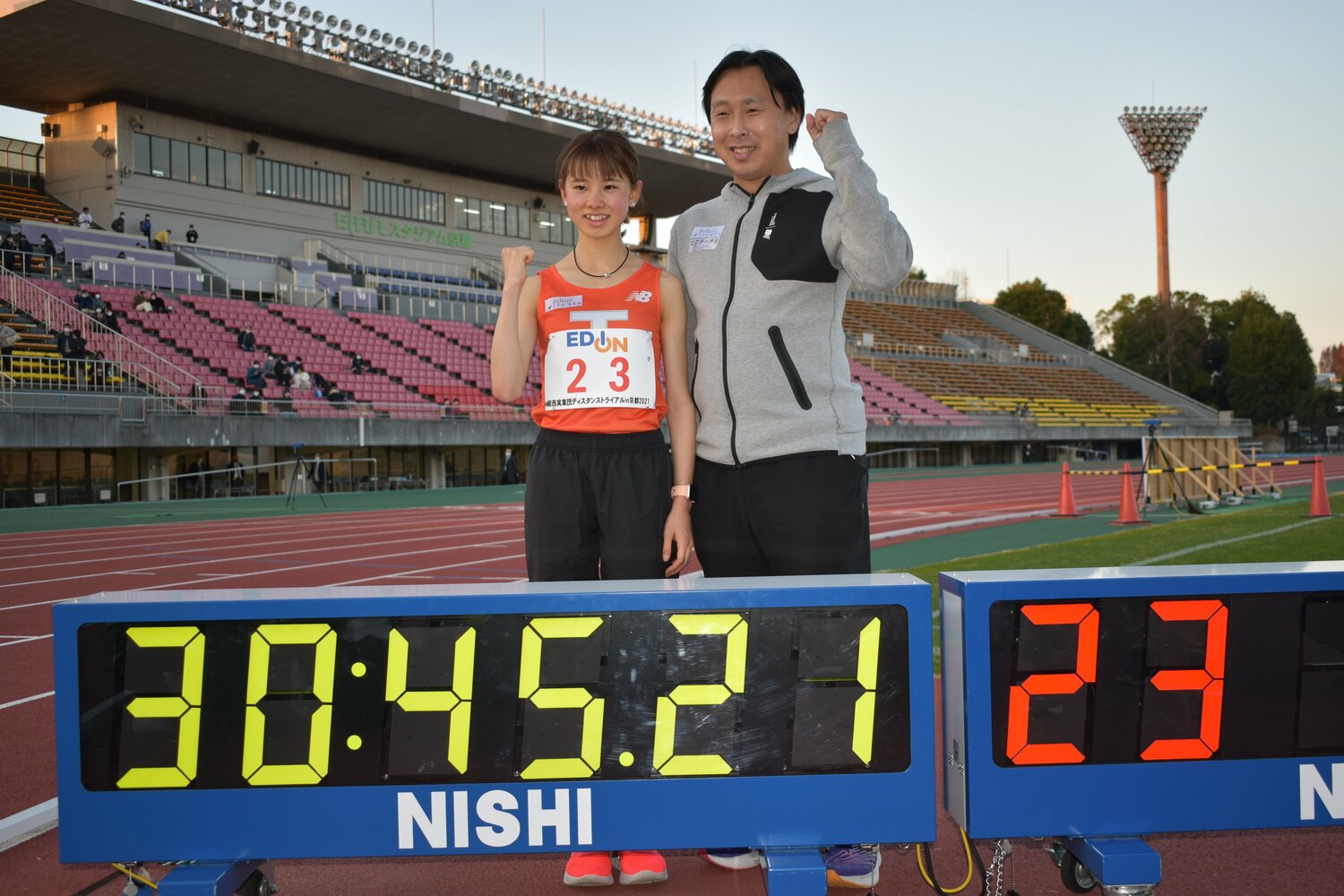 不破聖衣来が「不安もストレスもなく練習できるように」拓大・五十嵐監督の苦悩「聖衣来からはそんなにイライラする必要ないって…」 - 陸上 - Number Web - ナンバー