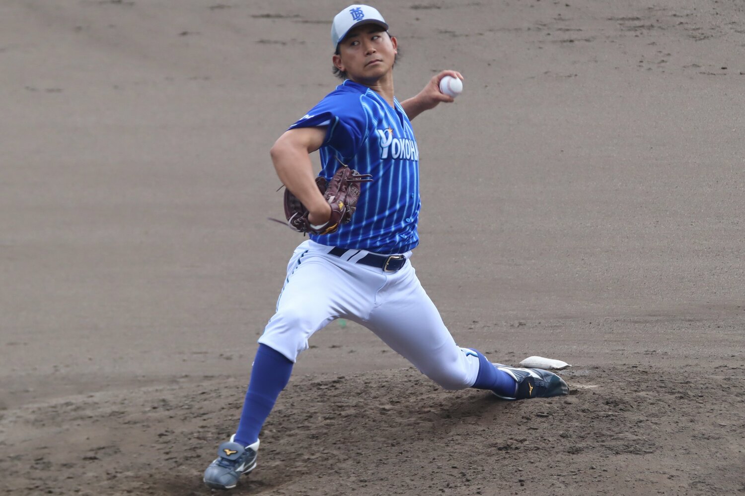 WBC合流前の今永昇太は「最速151km→実戦投球でホッとした表情」、鶴岡コーチの送球が美しい…二軍に主力多数、DeNAキャンプ観察（3／3） - プロ野球 - Number Web - ナンバー