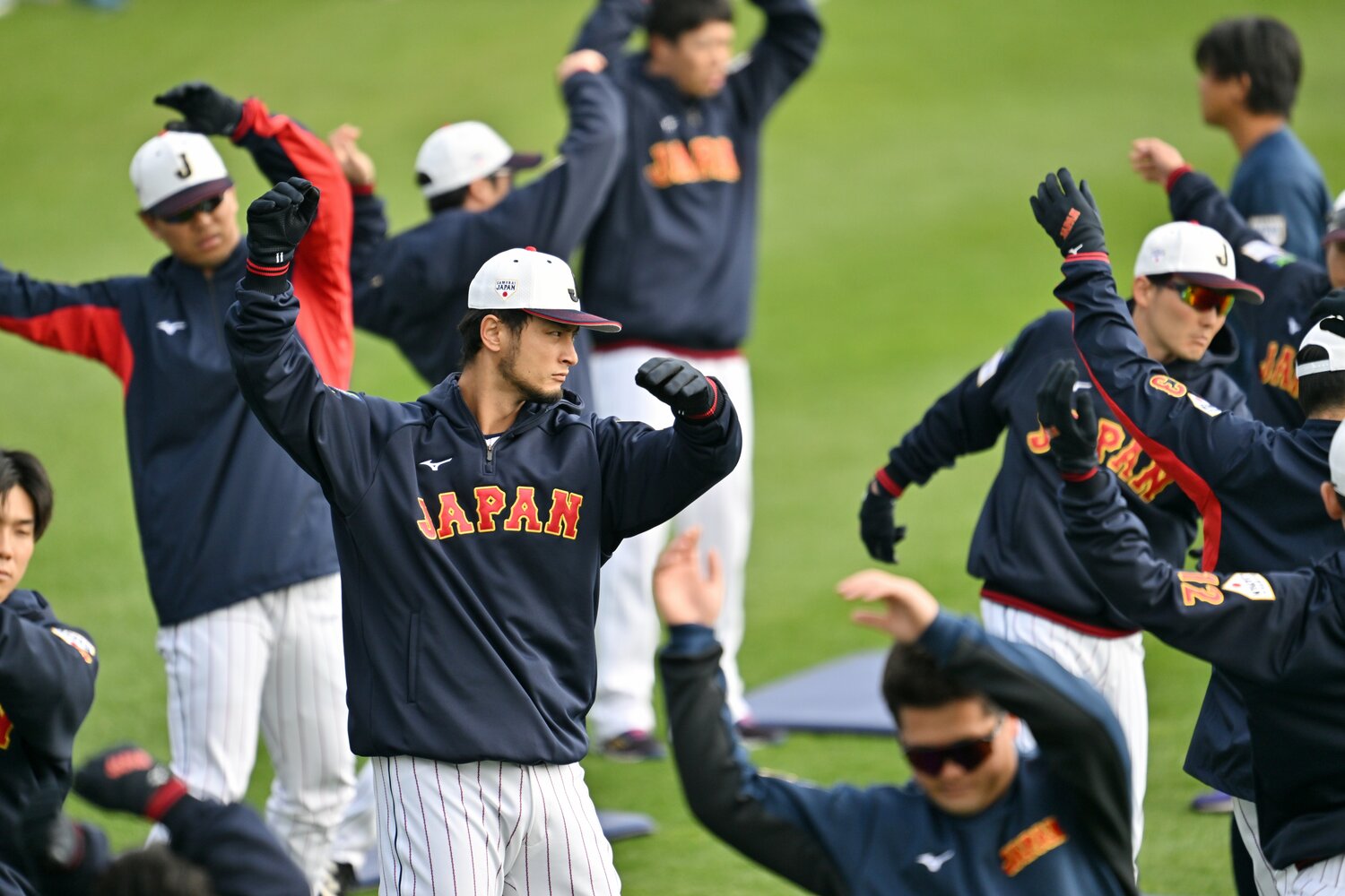 WBC日本投手陣はなぜメジャーの打者を圧倒できたのか？ 武器となった“150km超と縦変化”…ダルビッシュ「（2009年とは）投げる球も全然違う」（2／2） - 侍ジャパン - Number ...