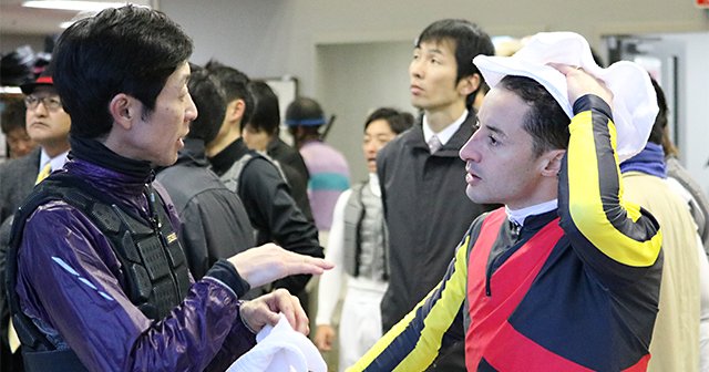 武豊とルメール、尊敬しあう間柄。「ユタカさんはずっと憧れの先輩」（3／4） - 競馬 - Number Web - ナンバー