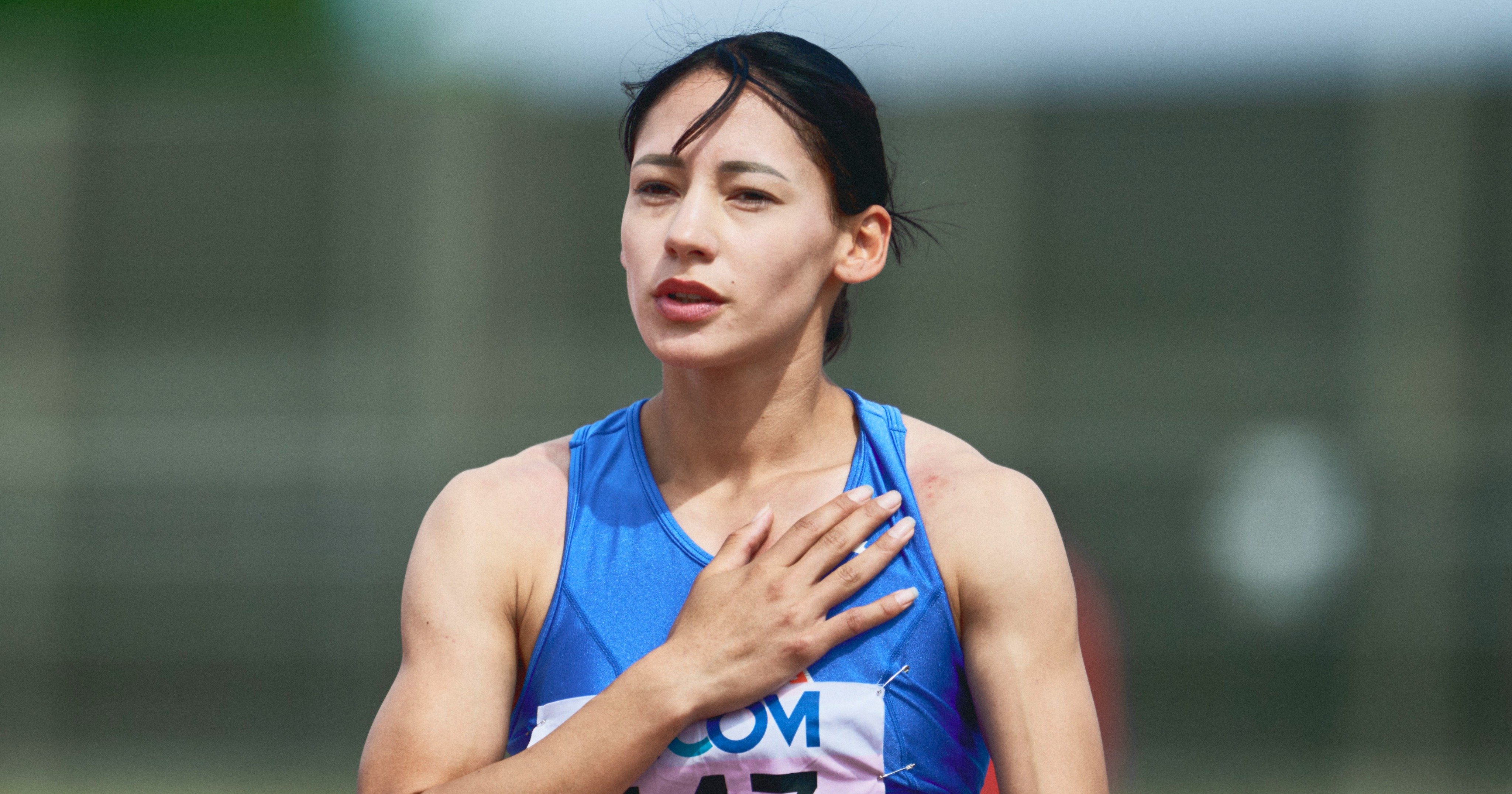 「上半身の筋肉量が増えて…」女子400m“17年ぶり日本記録超え”はなぜ起きた？ 21歳の新星フロレス・アリエ“覚醒のワケ”「また日本記録に挑戦したい」（2／3） - 短距離走 ...