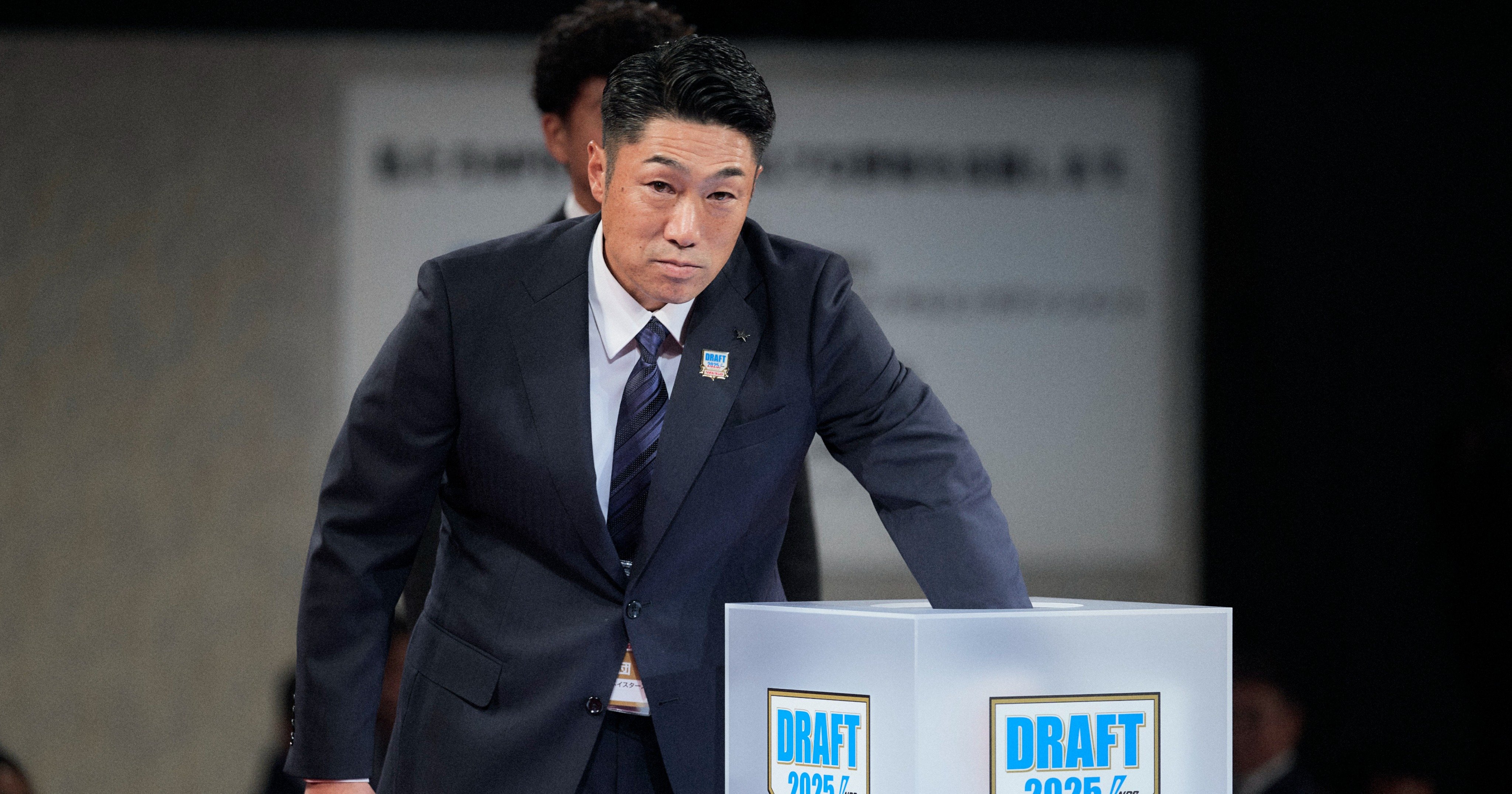 「なぜ我々は佐々木麟太郎を1位指名したのか」DeNA編成部長がドラフト翌日に語った真意「彼には1位がふさわしい」「一本釣りは考えなかった」（3／3） - ドラフト会議 | プロ野球 ...