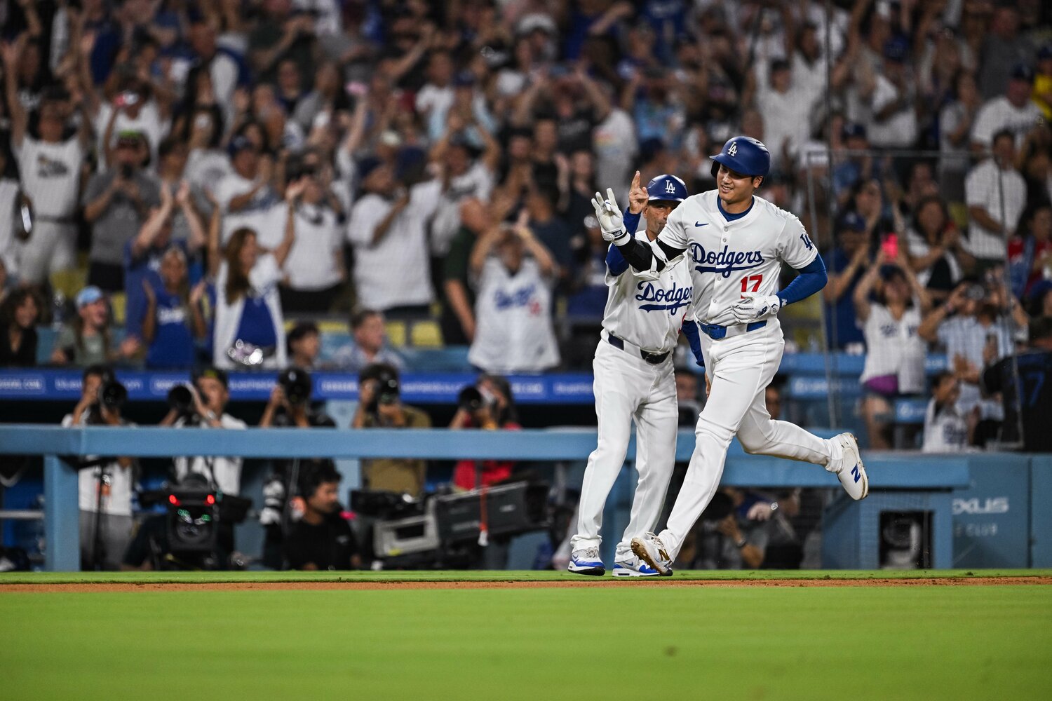 大谷翔平「50-50」間近の中で称えたい大記録「35-35を2回」秋山幸二、張本勲は通算「504-319」だが…今季NPB「10-10」は2人だけ、誰？ - MLB - Number Web ...