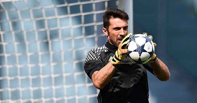 優勝経験なしでも、CL史上最高のGK。ブッフォン「俺自身、一度は諦めた」 - セリエA - Number Web - ナンバー